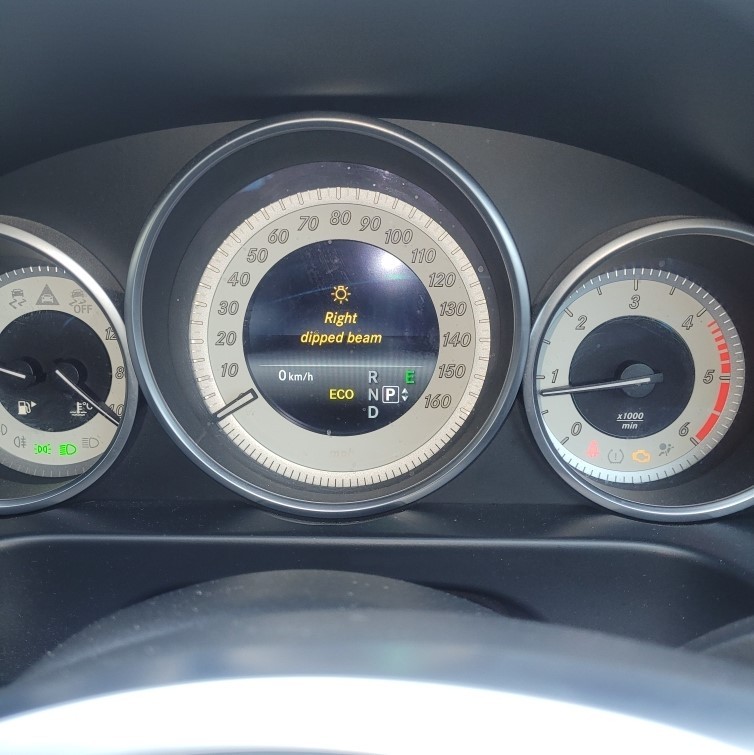 Mercedes Benz A2129008324 A2129014406 A2129024908 LED ILS Control Module